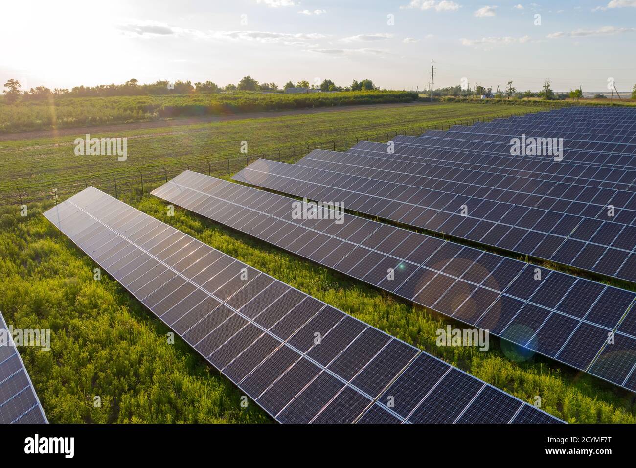 Solar panel field hi-res stock photography and images - Alamy