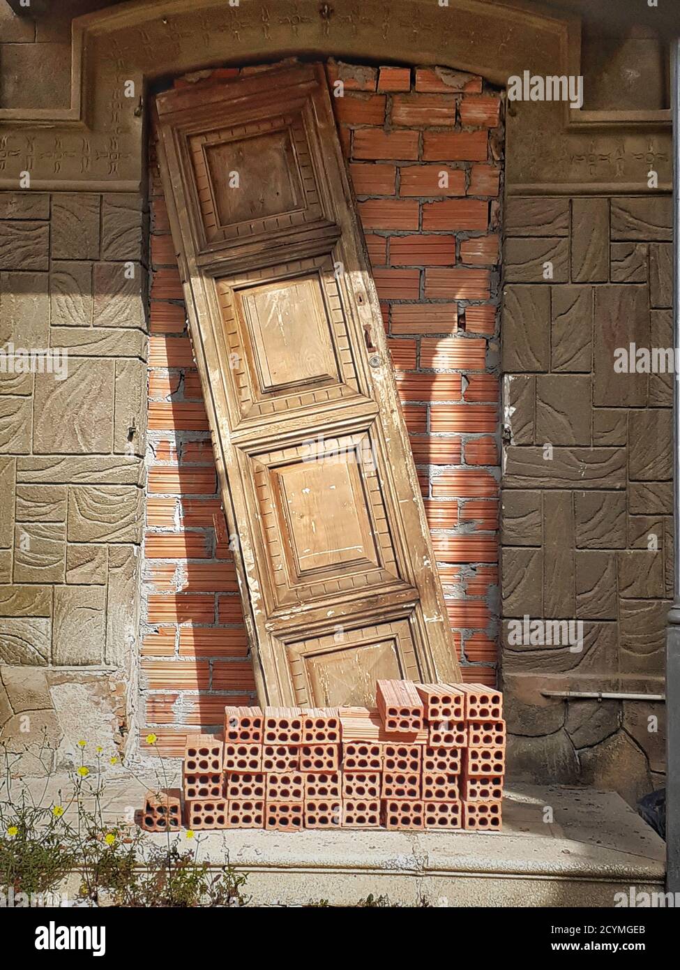 Front entry blocked hi-res stock photography and images - Alamy