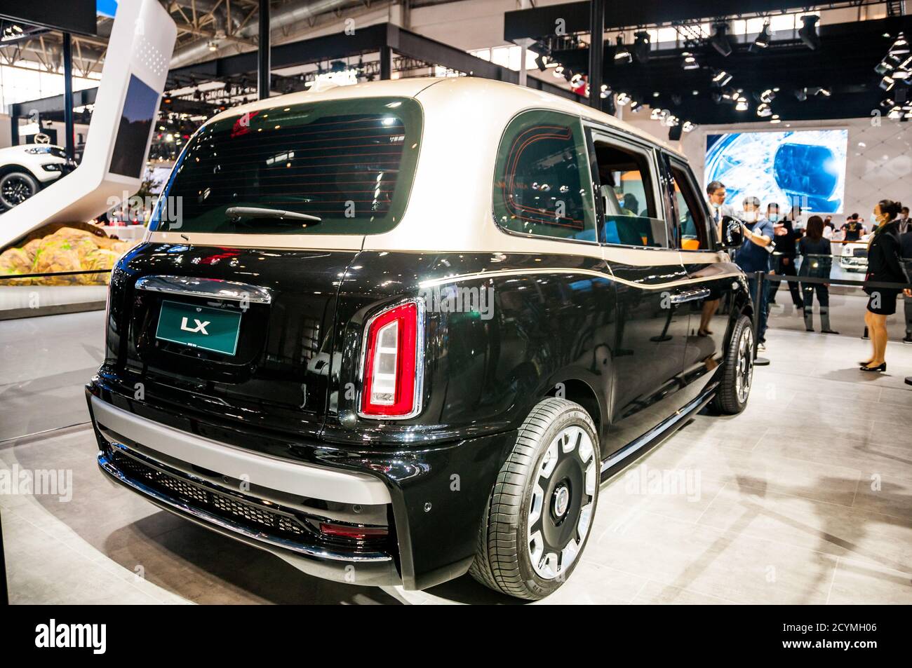 An LEVC London taxi pimped by Lorinser seen at the 2020 Beijing Auto ...
