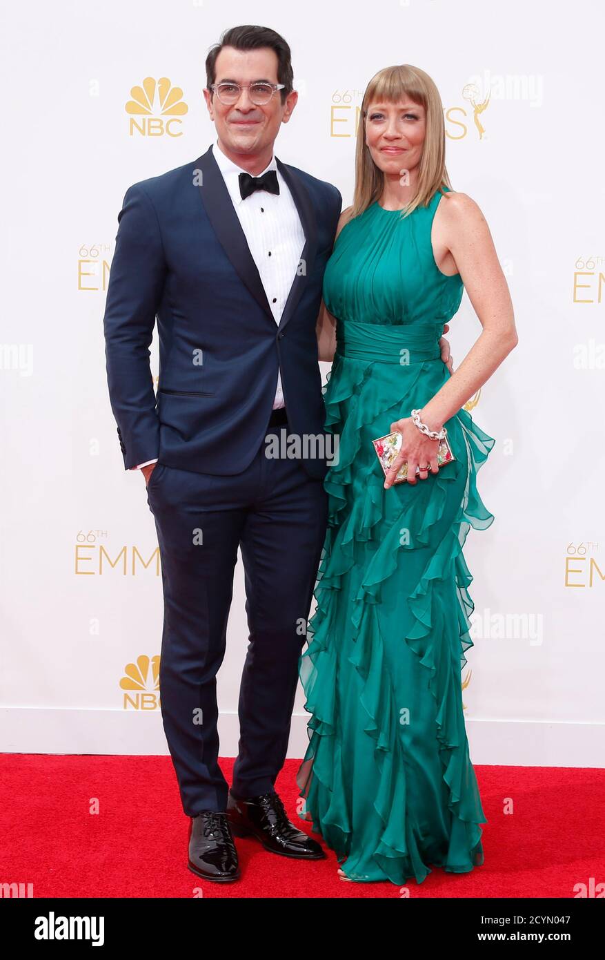 Actor ty burrell wife holly hi-res stock photography and images - Alamy