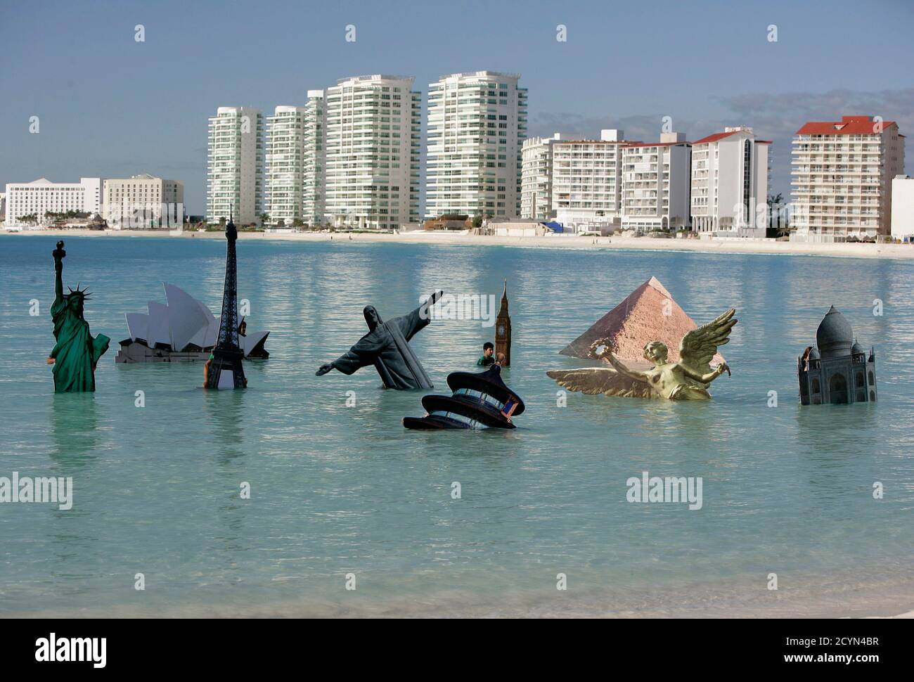 Big ben pyramid hi-res stock photography and images - Alamy