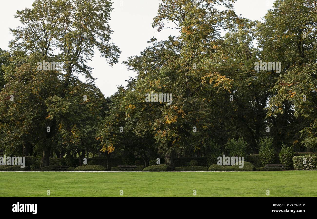 Hyde park leeds autumn hi-res stock photography and images - Alamy