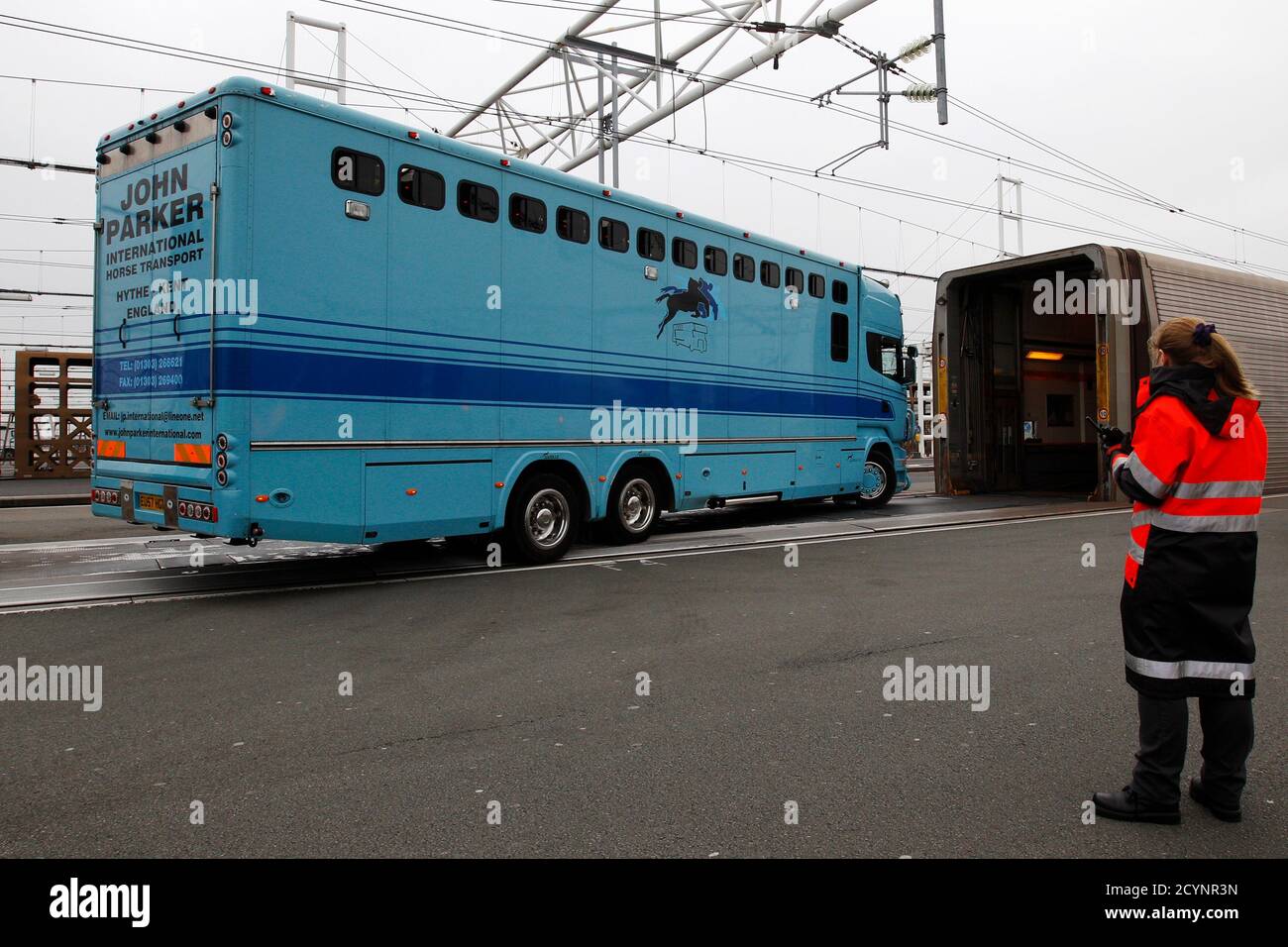Horse lorry hi-res stock photography and images - Alamy