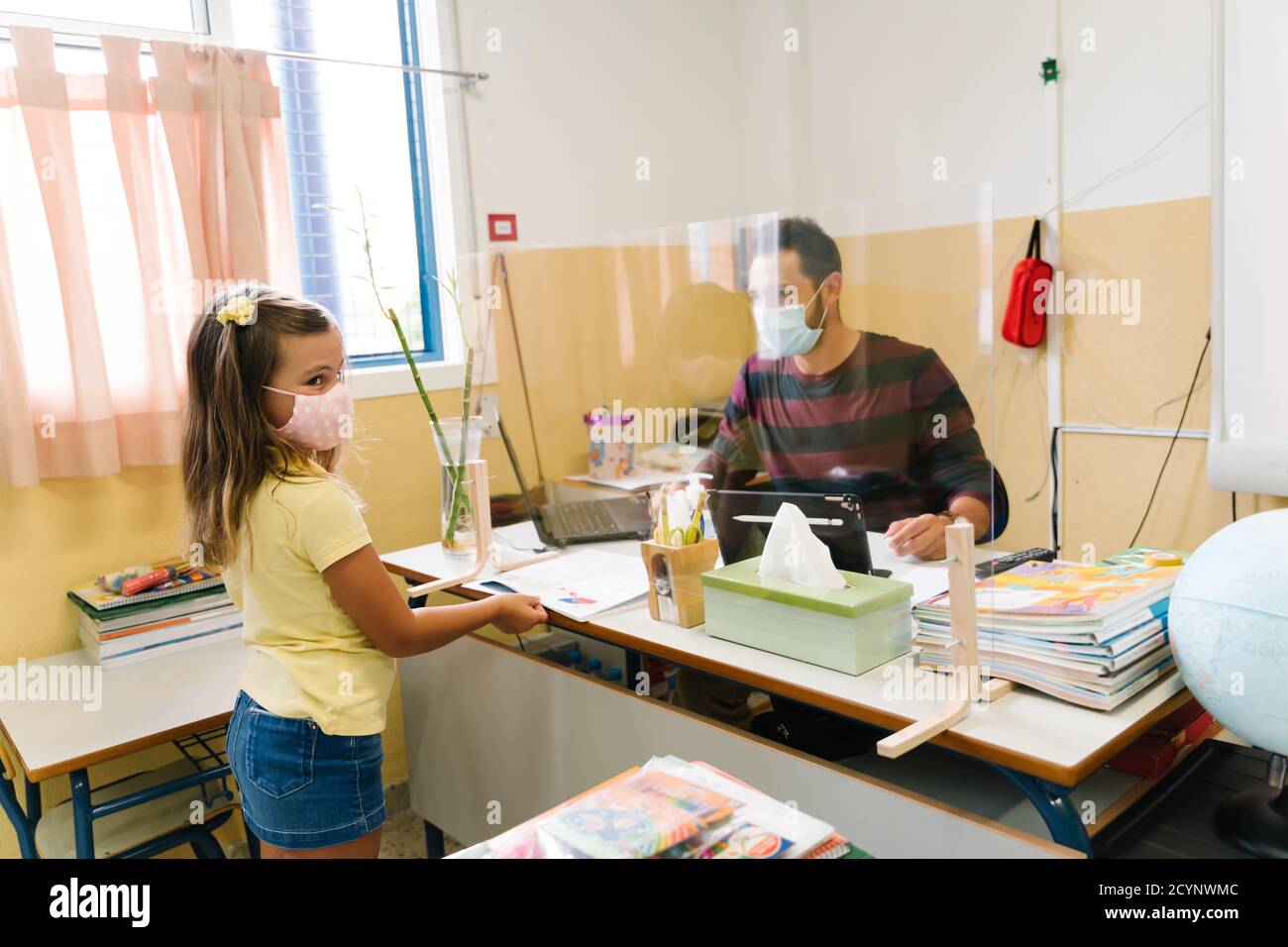 Primary age student hi-res stock photography and images - Alamy