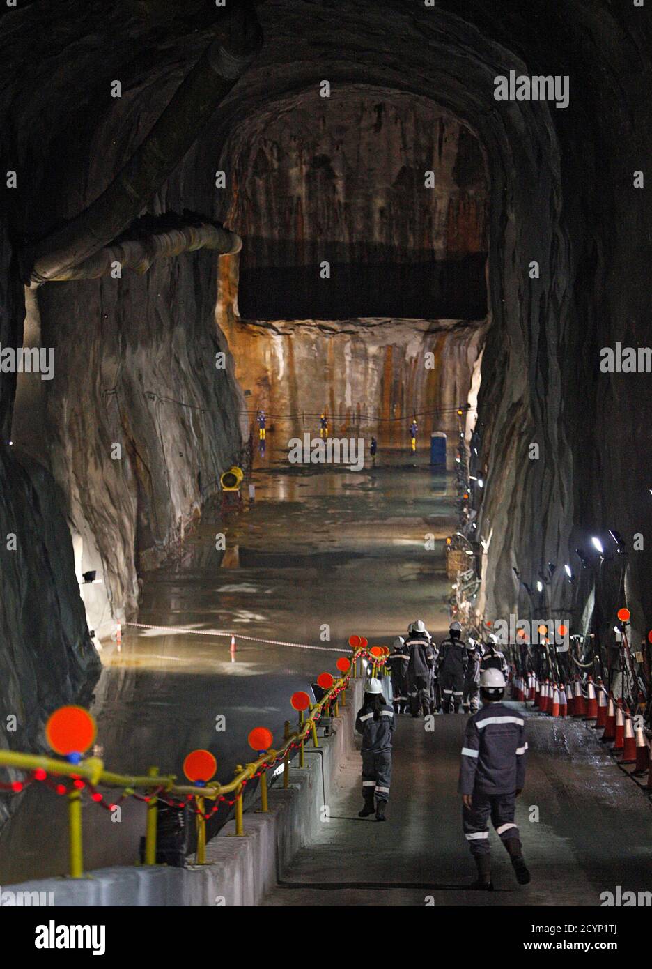 Caverns storage hi-res stock photography and images - Alamy