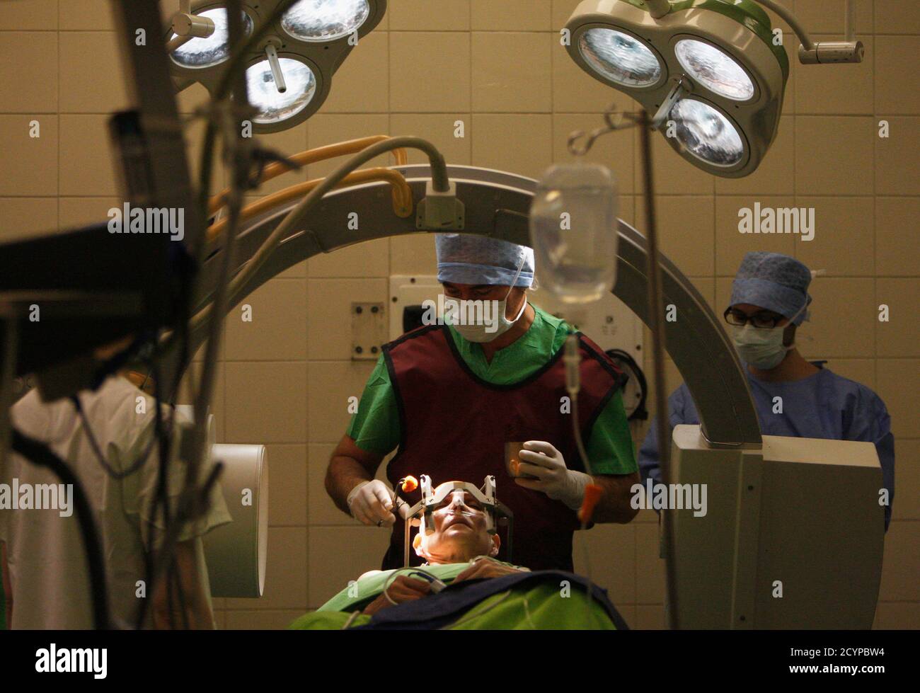 Awake surgery hi-res stock photography and images - Alamy