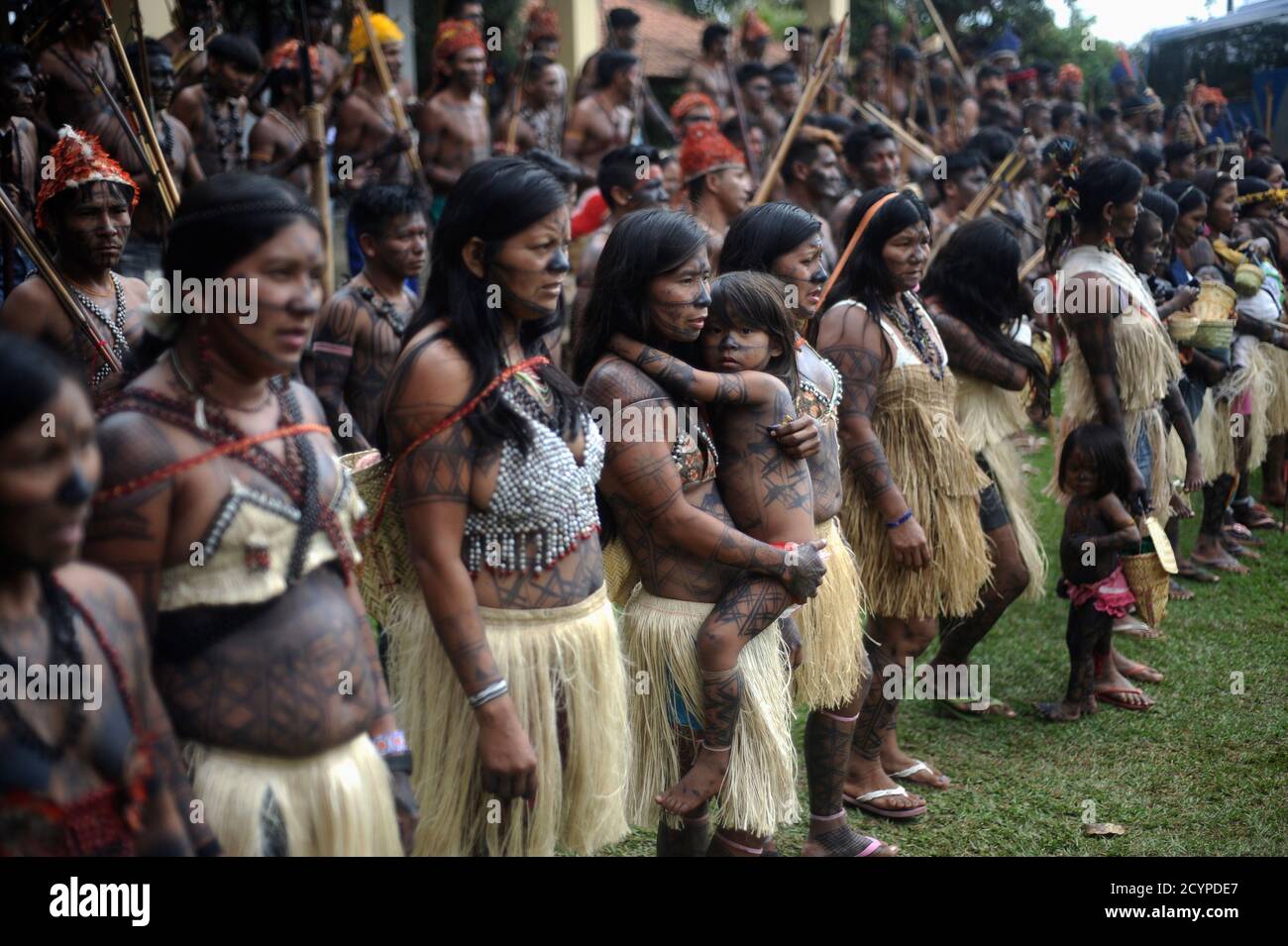 Xingu amazon brazil indigenous people hi-res stock photography and ...
