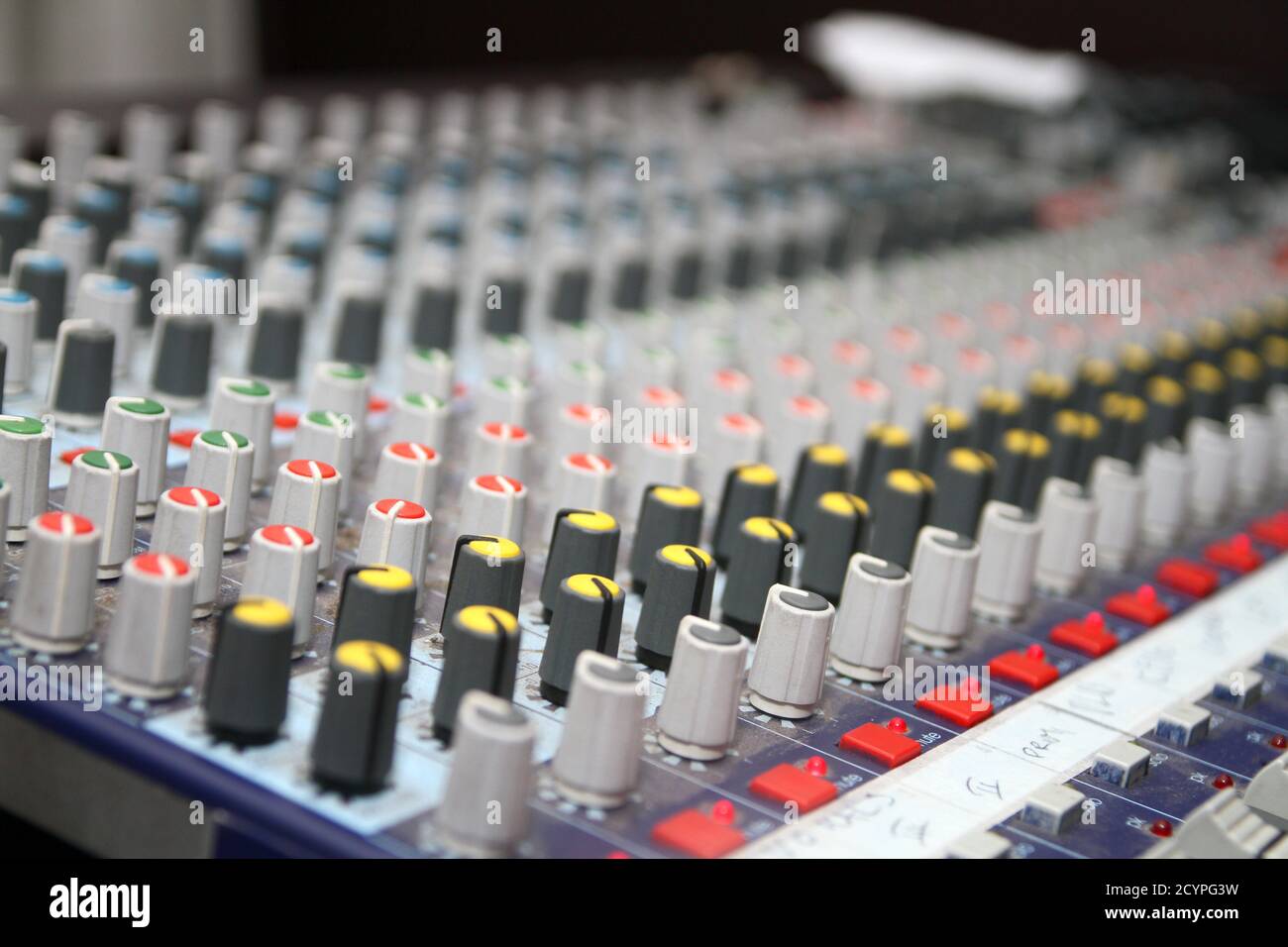 Sound effects studio hi-res stock photography and images - Alamy