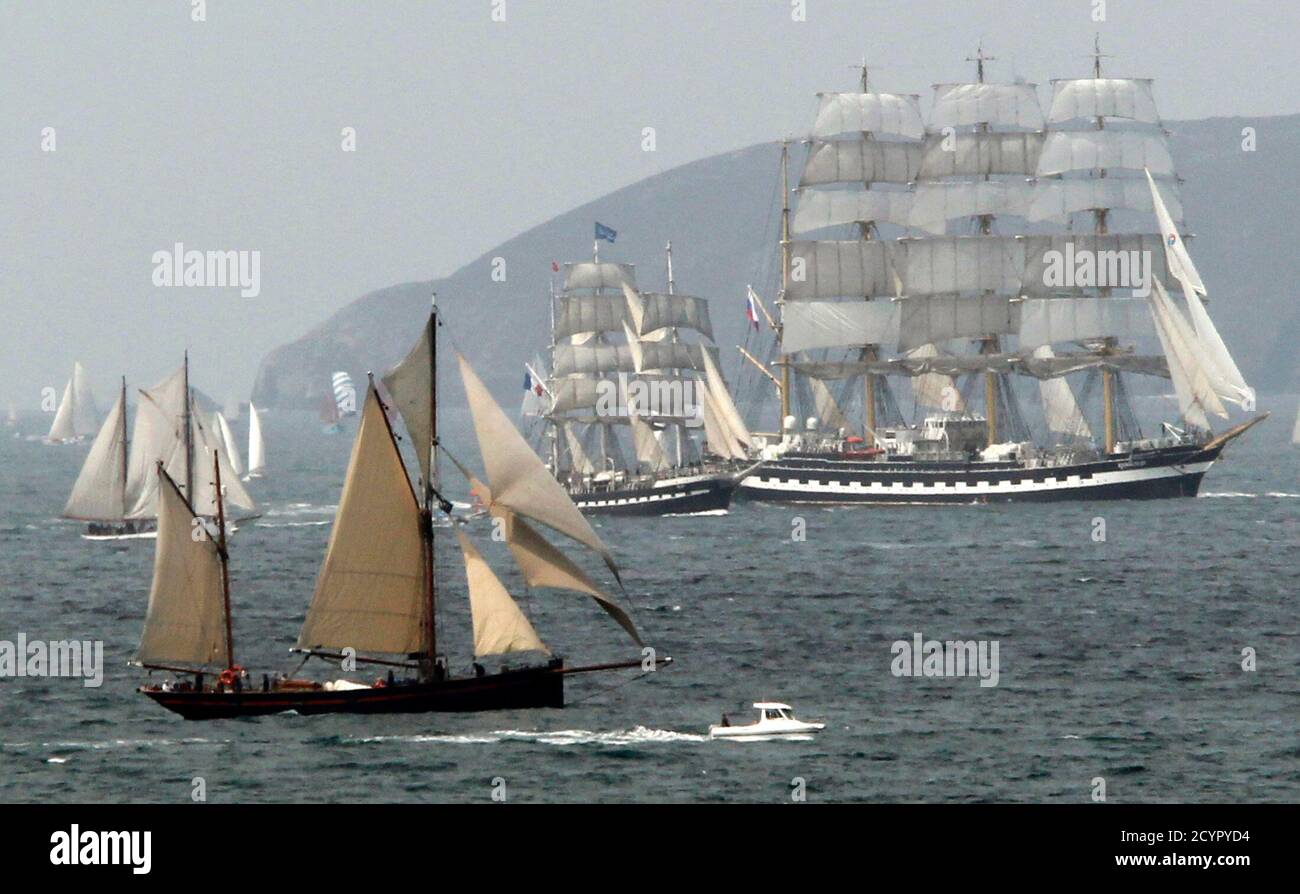 France finistere tall ship tall hi-res stock photography and images - Alamy