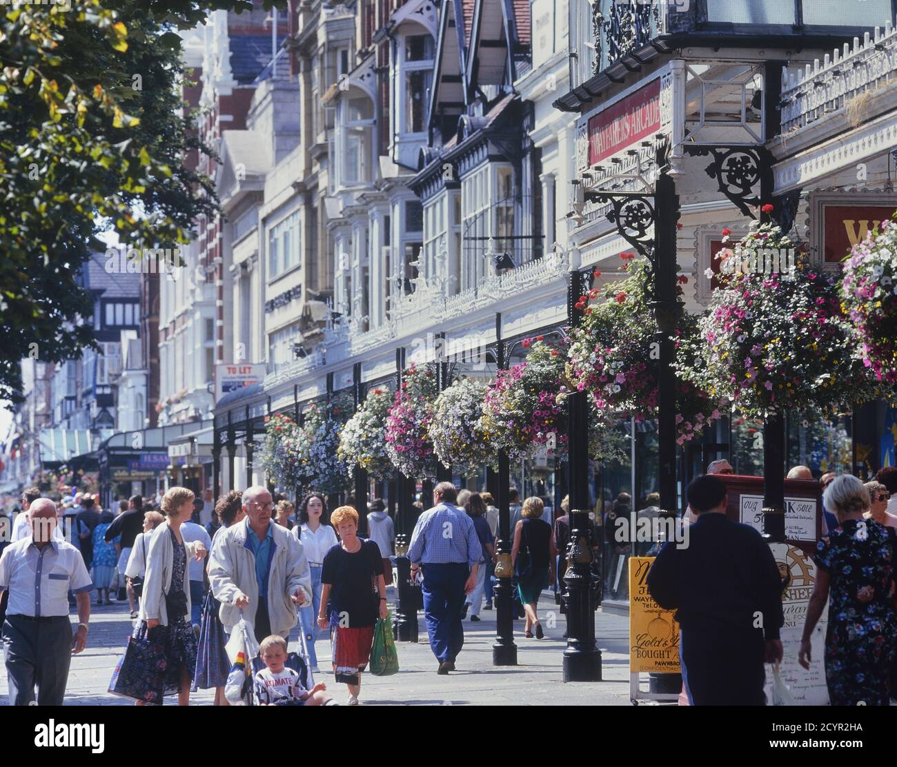 Seaside town england 1990s hi-res stock photography and images - Alamy