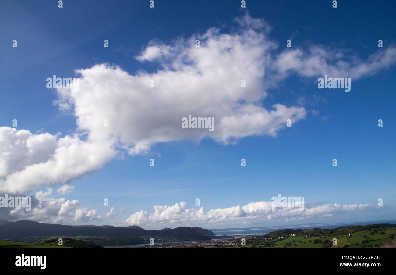 Cloud shower hi-res stock photography and images - Alamy