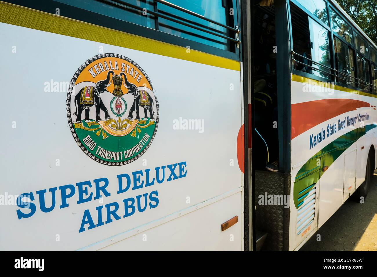 Deluxe corporation hi-res stock photography and images - Alamy