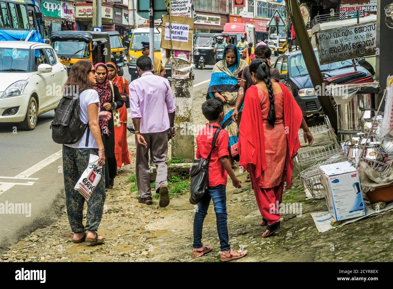 Pedestrians on busy Main Road in this busy tea, coffee & tourism town ...