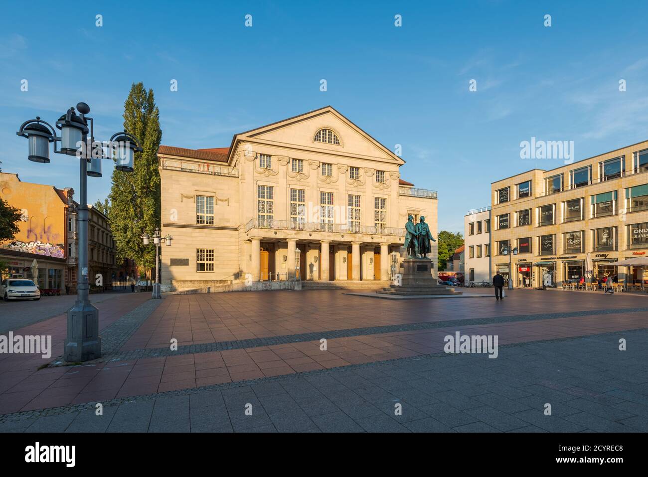 Deutsches Nationaltheater und Staatskapelle Weimar am Theaterplatz am ...