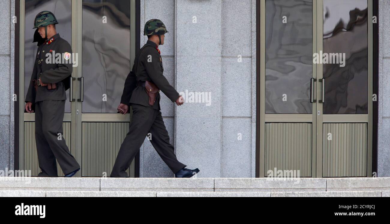South korea dmz soldiers patrol hi-res stock photography and images - Alamy