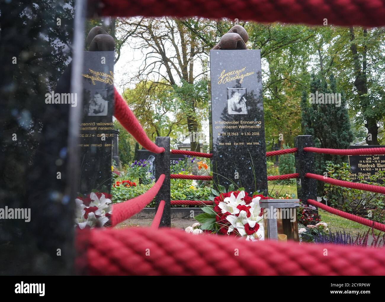 Berlin, Germany. 02nd Oct, 2020. View of the grave of the deceased ...