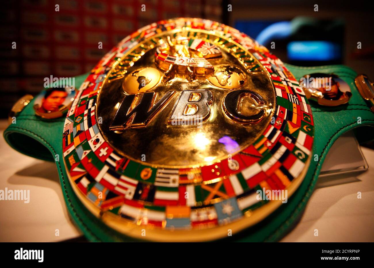 Wbc heavyweight champion boxing belt hi-res stock photography and ...