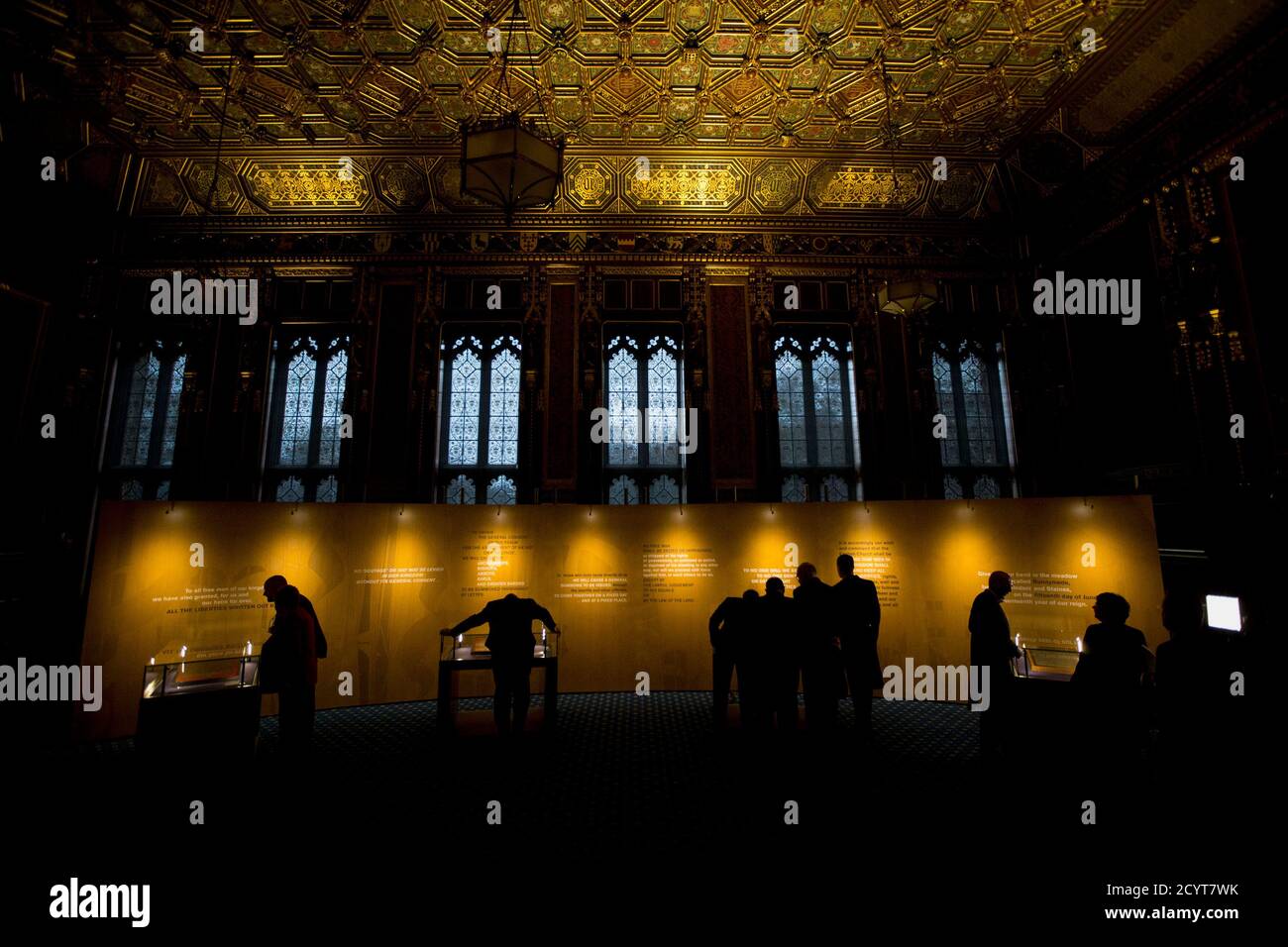 Queen's robing room hi-res stock photography and images - Alamy