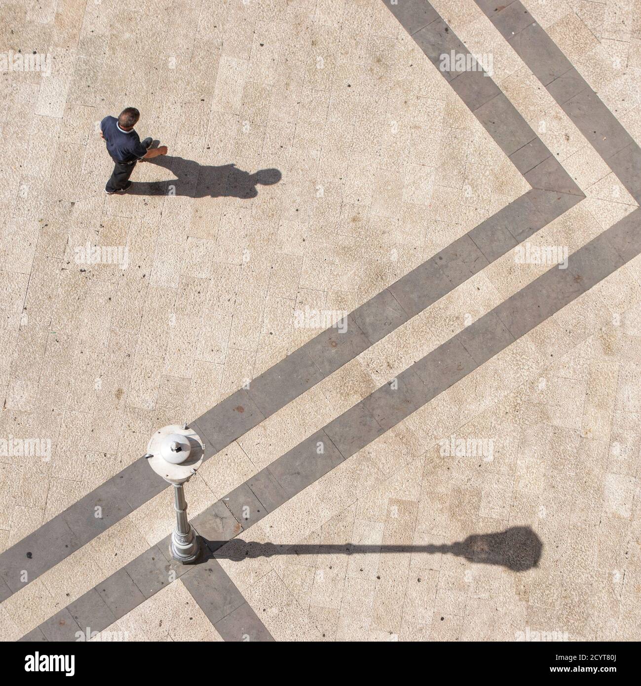 Square people walk top hi-res stock photography and images - Alamy