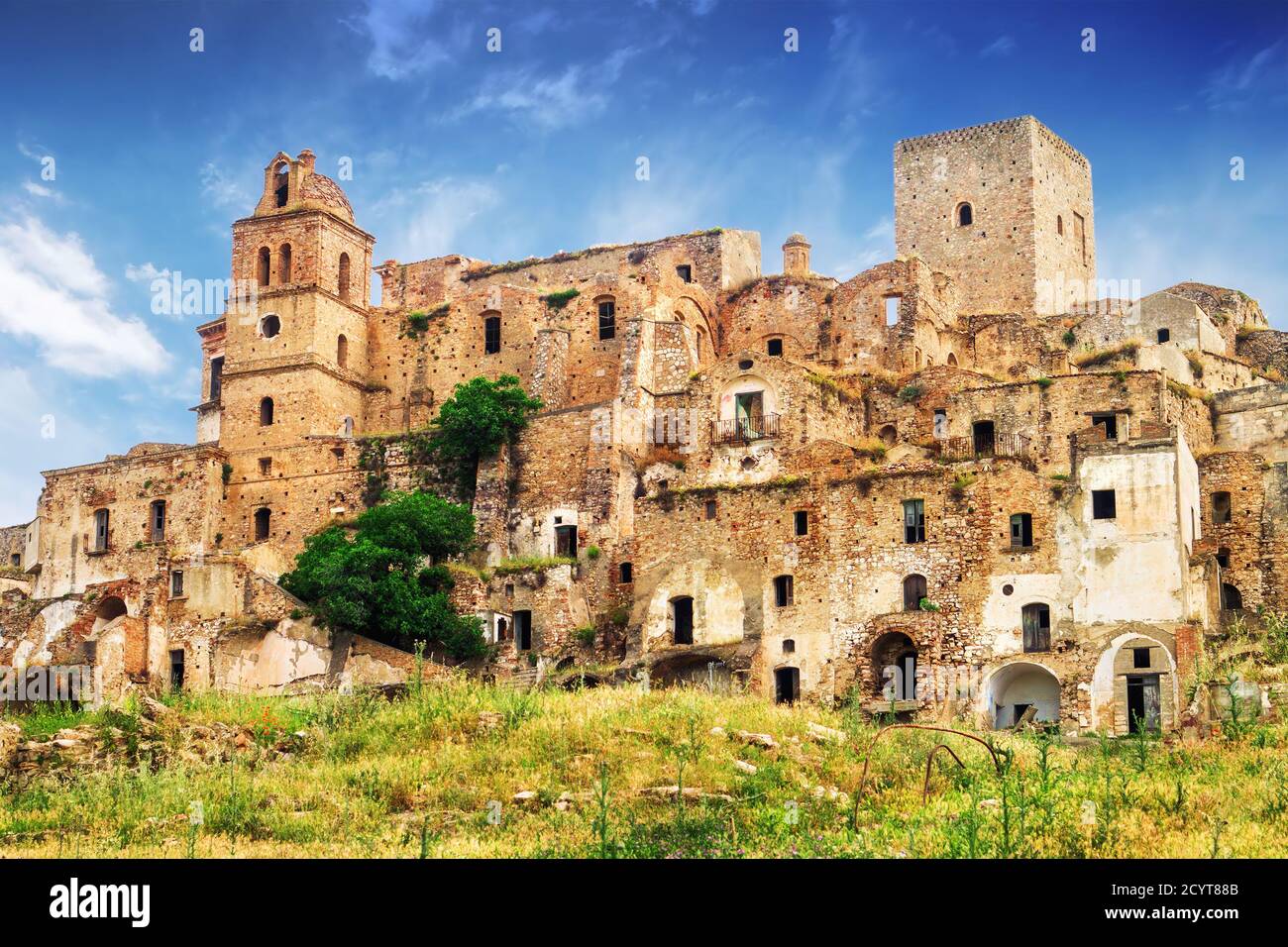 Craco basilicata hi-res stock photography and images - Alamy
