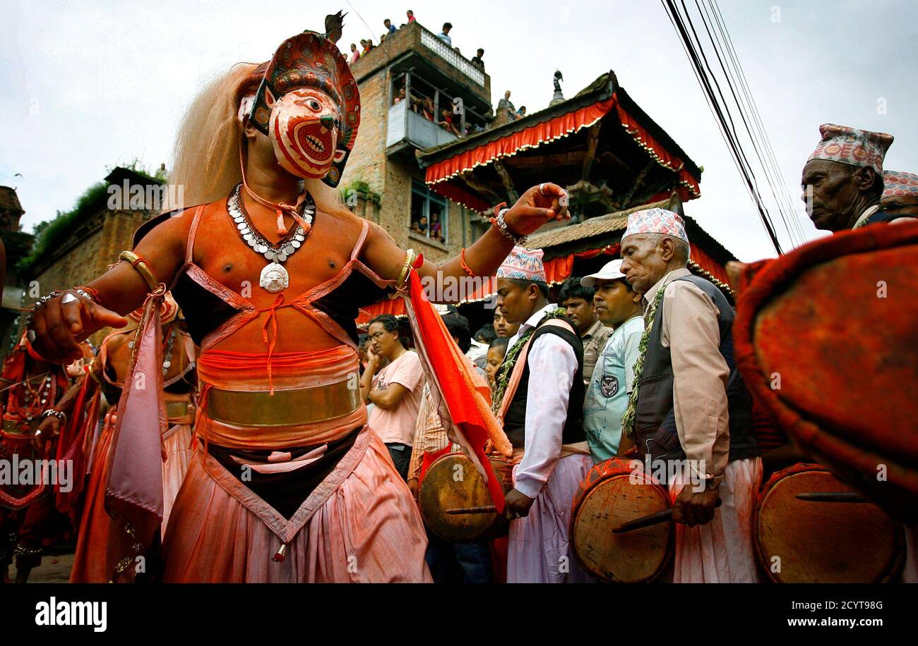 Nil barahi mask dance festival hi-res stock photography and images - Alamy