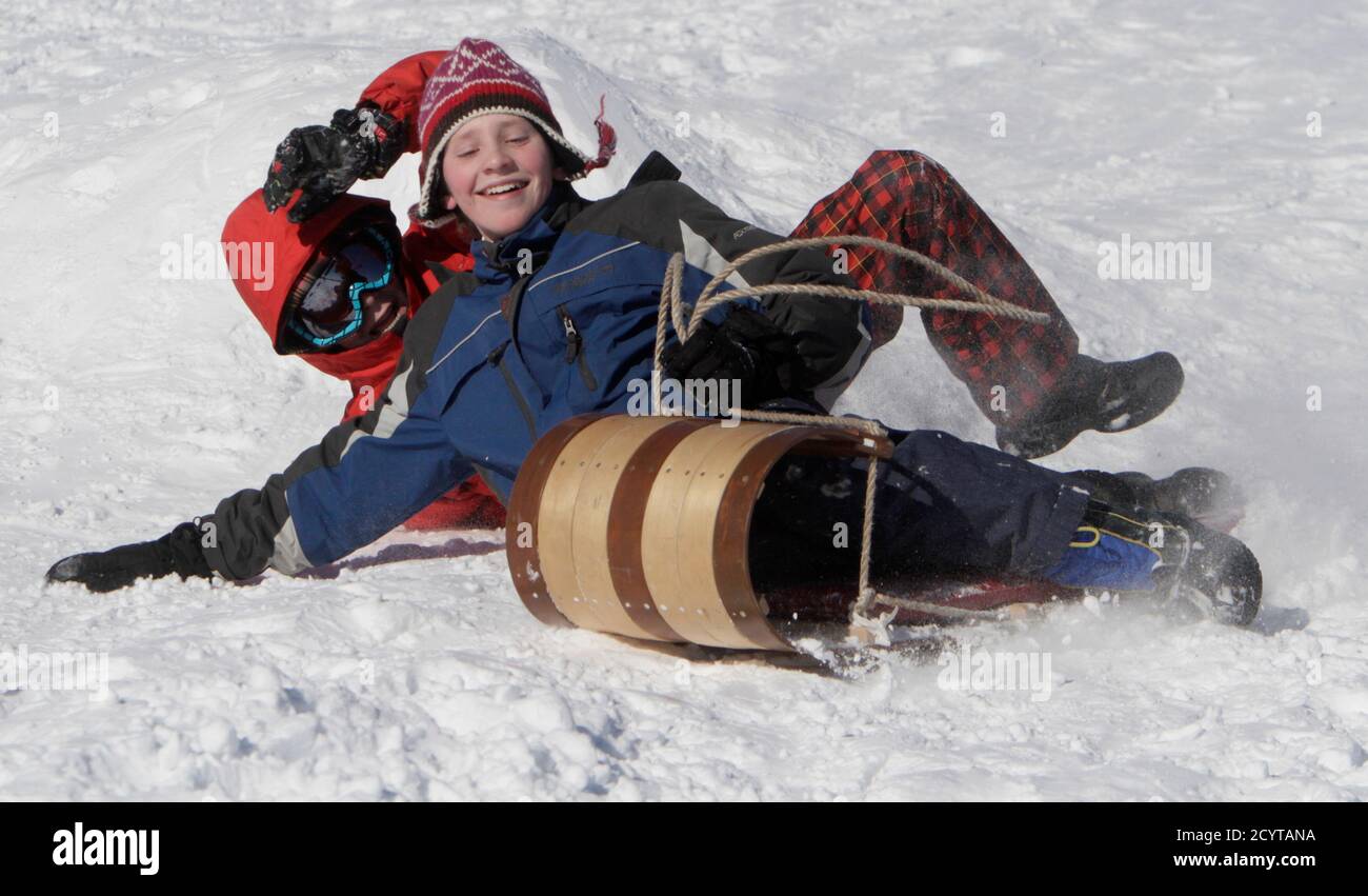 Suburban commuter rail hi-res stock photography and images - Alamy