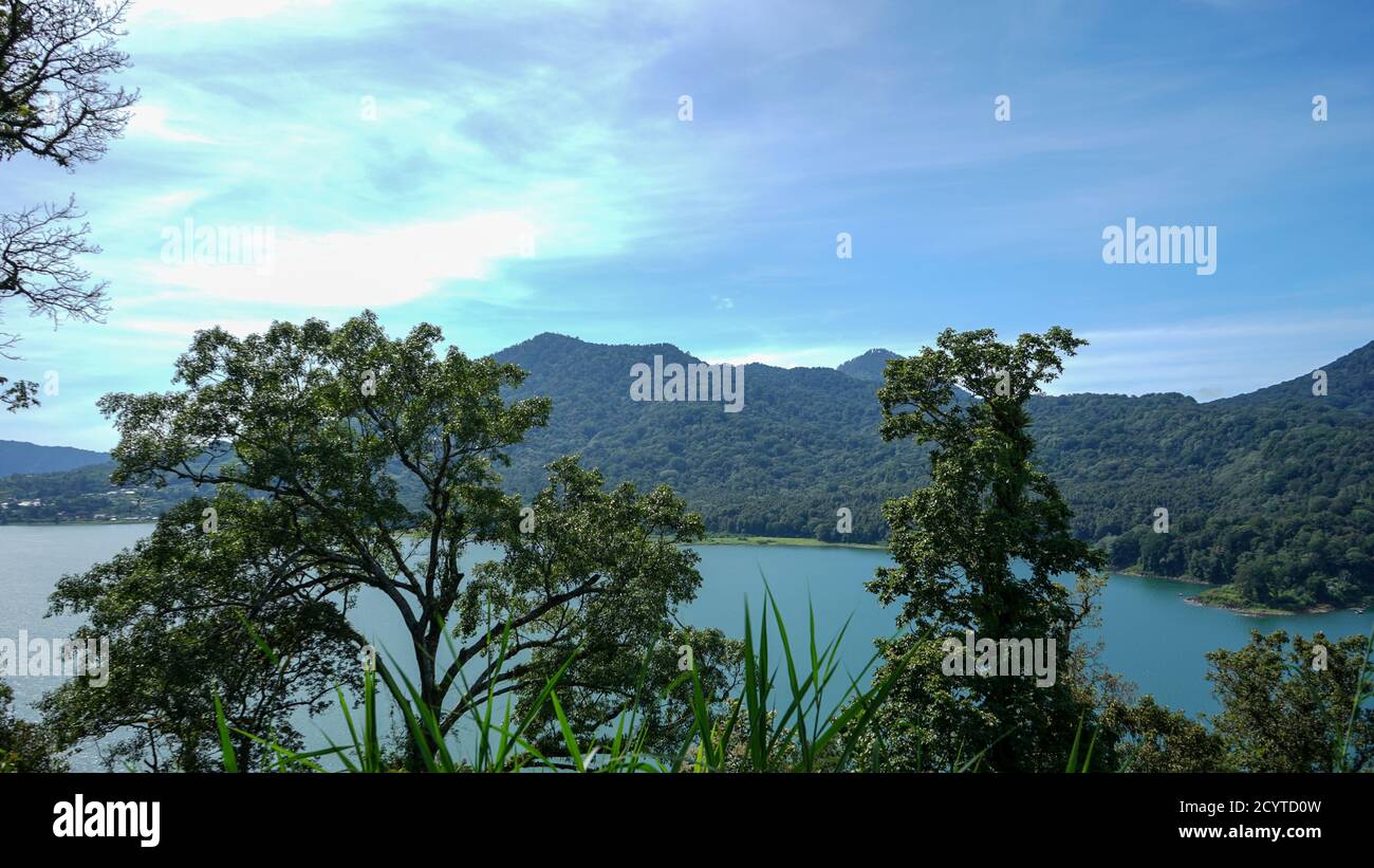 Natural view of a tropical mountain lake from a height in Bali ...