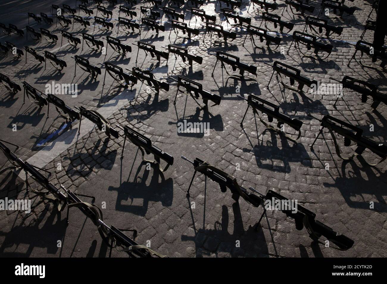 Military assault france hi-res stock photography and images - Alamy
