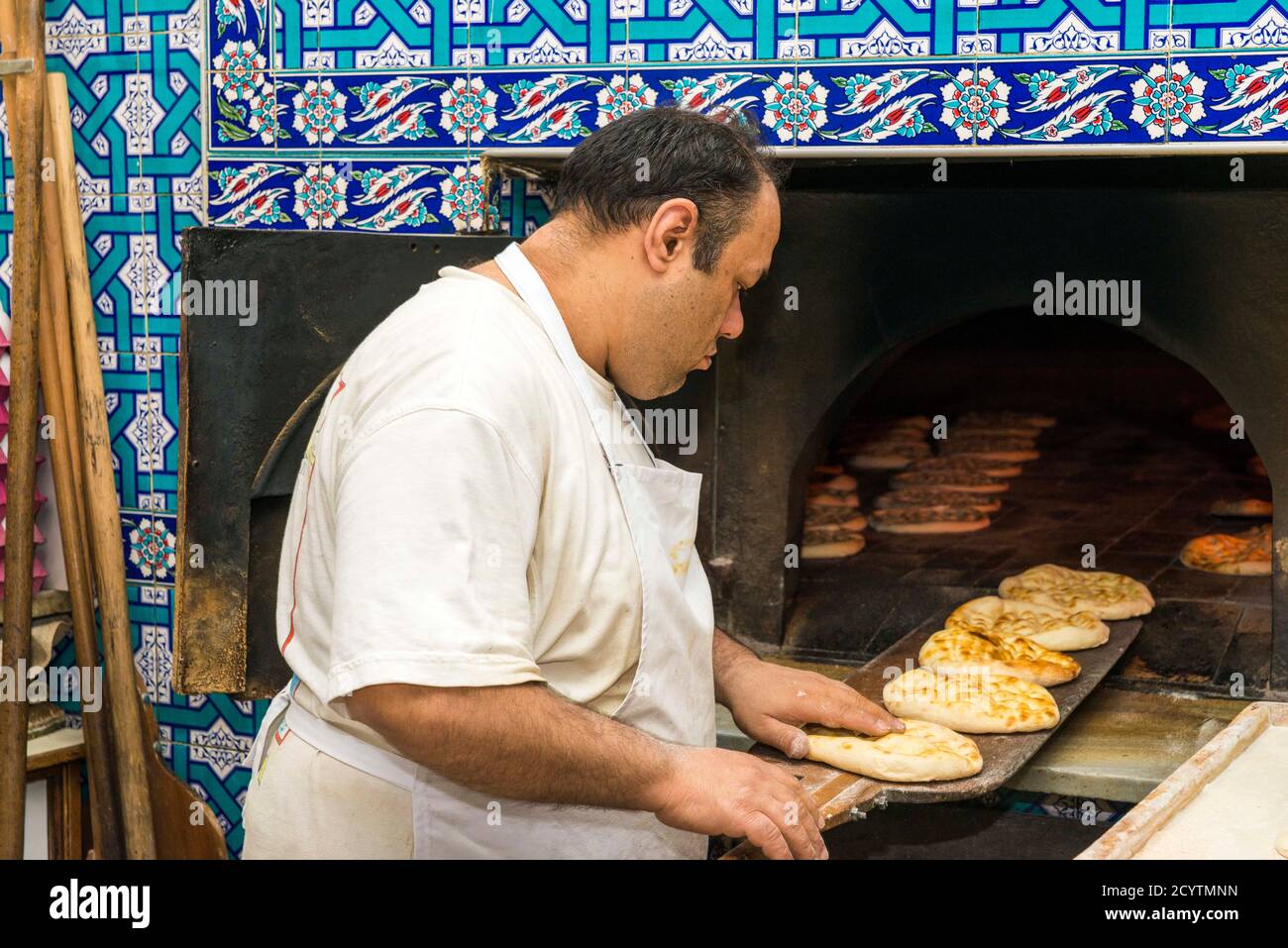 Baker making pita bread, Istanbul Stock Photo - Alamy