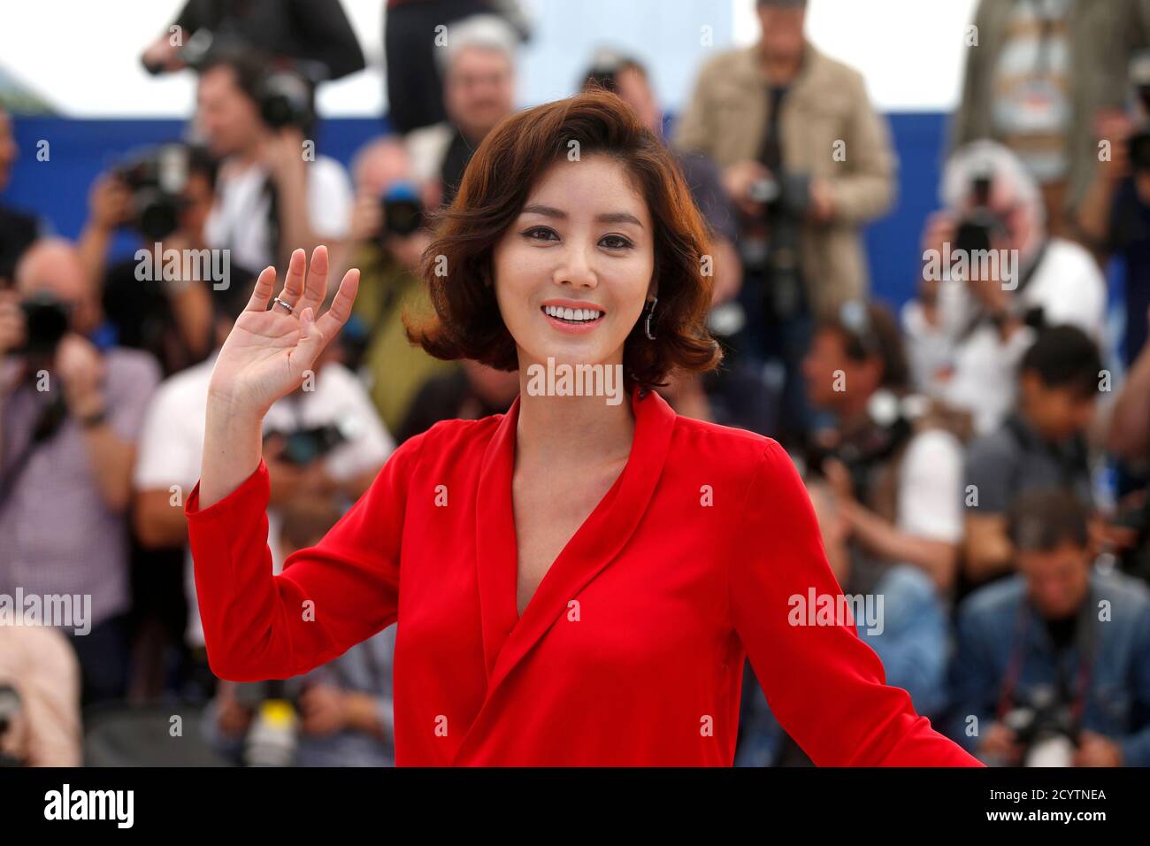 Kim sung ryung hi-res stock photography and images - Alamy