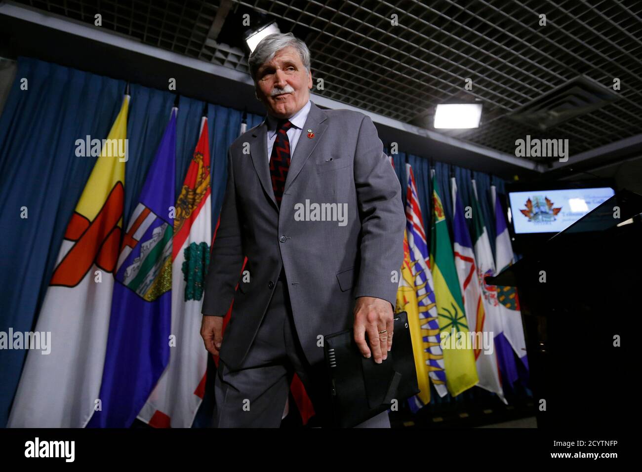 Romeo dallaire conference hi-res stock photography and images - Alamy