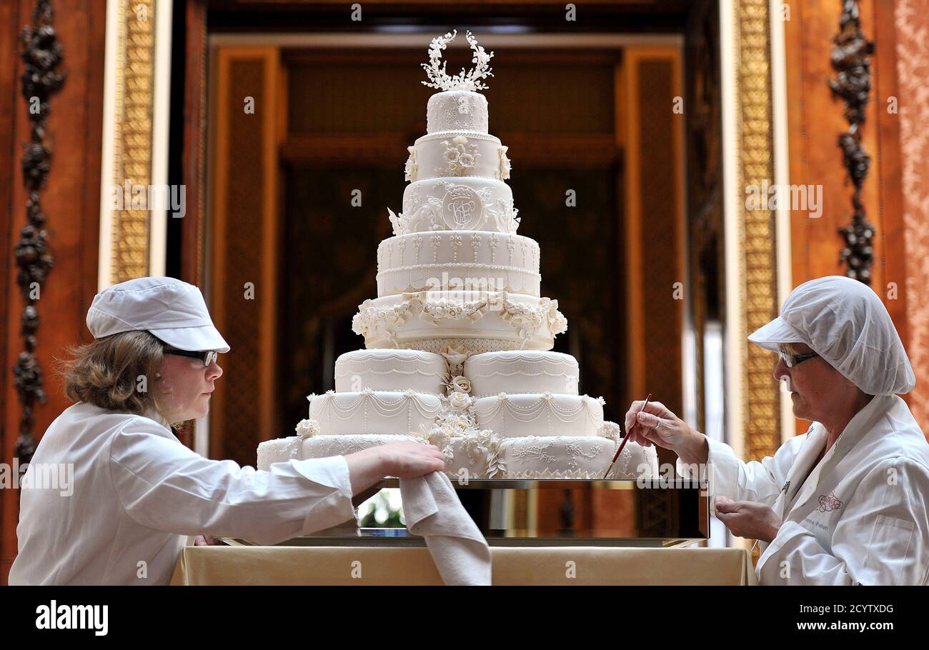 William and kate wedding cake hi-res stock photography and images - Alamy