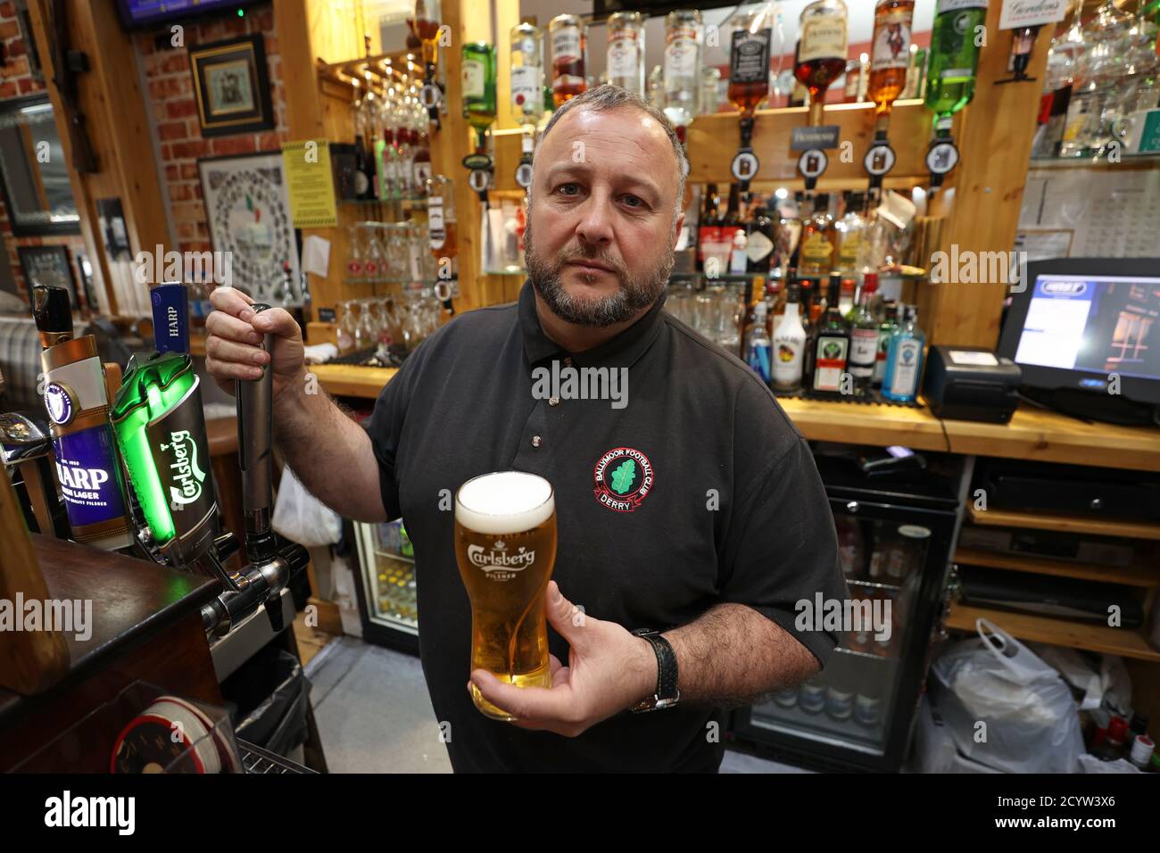 Georges bar on bishop street hi-res stock photography and images - Alamy