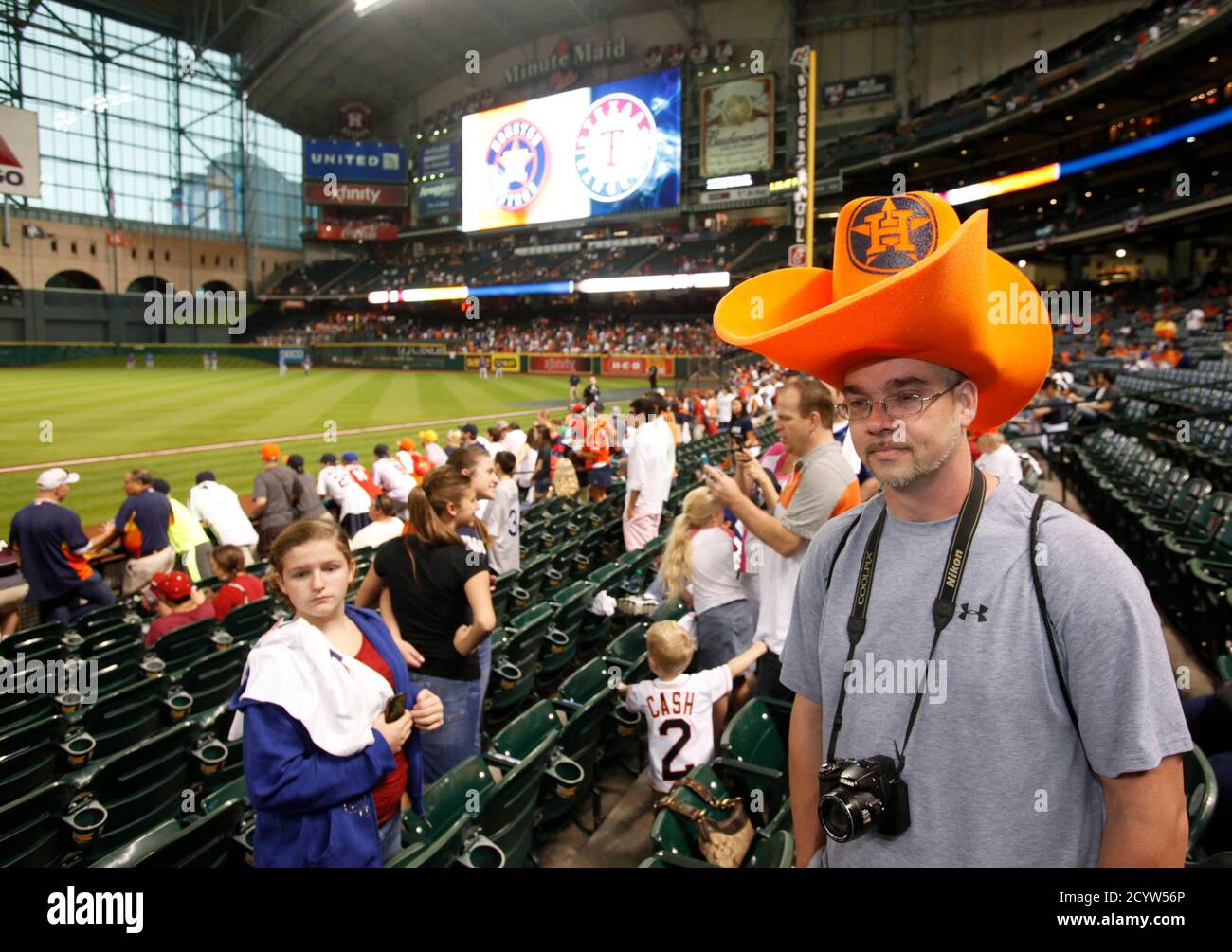 Houston astros hat hi-res stock photography and images - Alamy