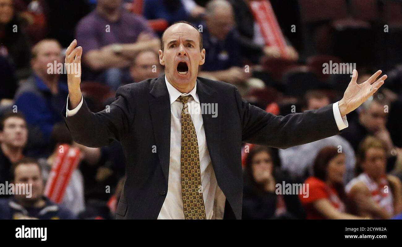University of alberta golden bears basketball hi-res stock photography ...