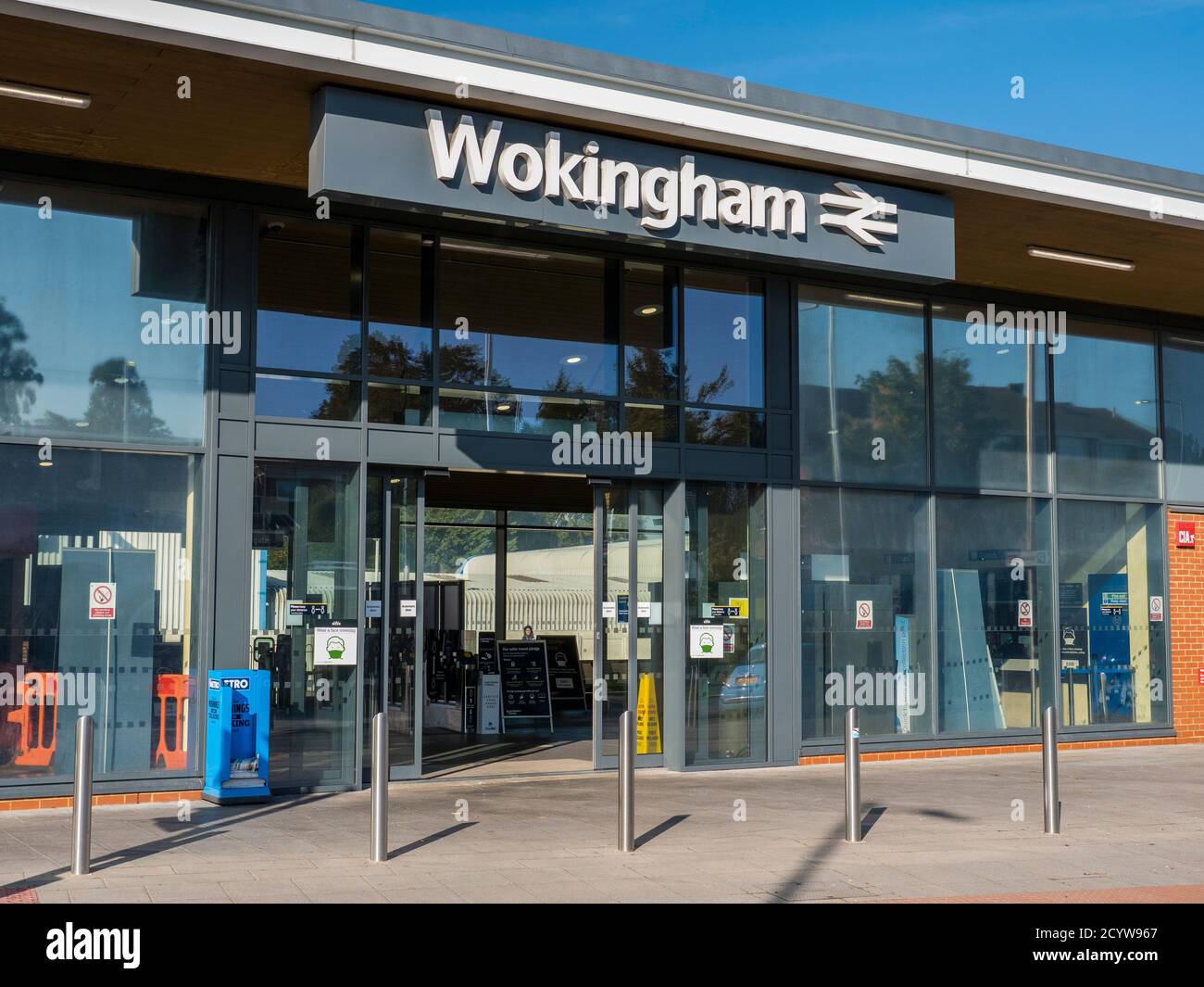 Wokingham station hi-res stock photography and images - Alamy