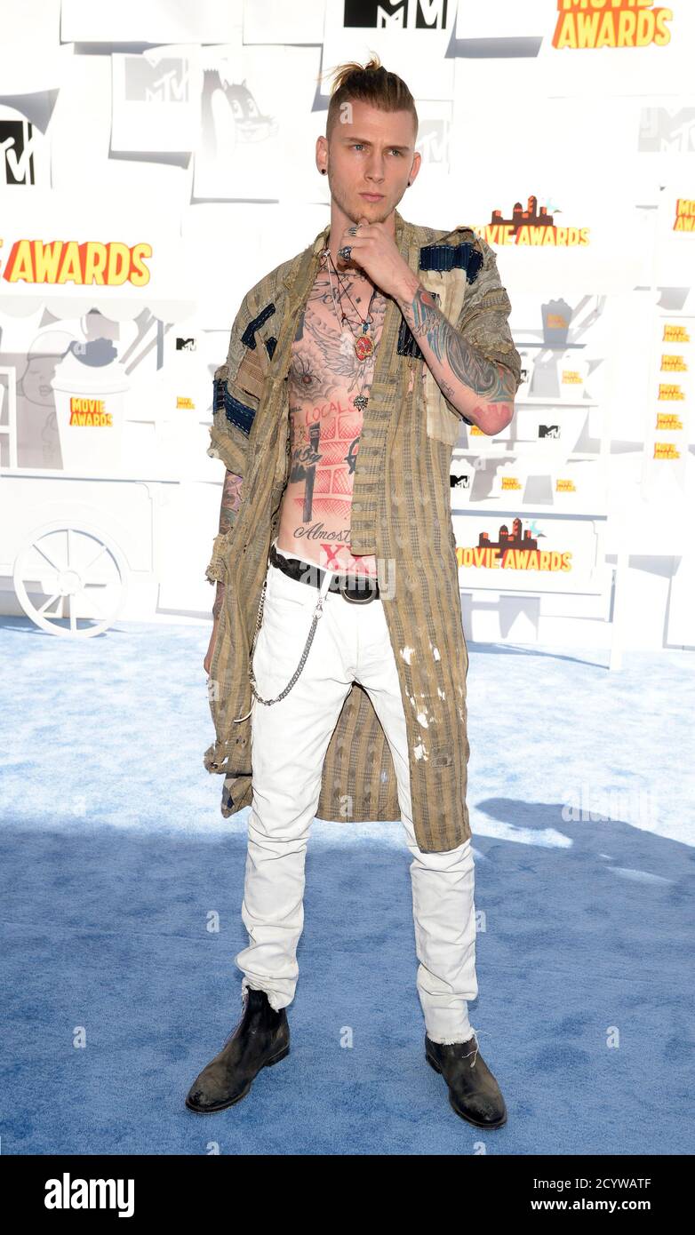 Machine Gun Kelly Rapper High Resolution Stock Photography and Images ...