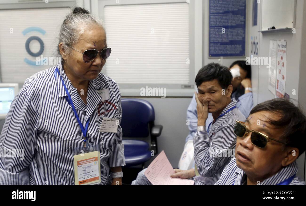 Ophthalmic flying hospital hi-res stock photography and images - Alamy