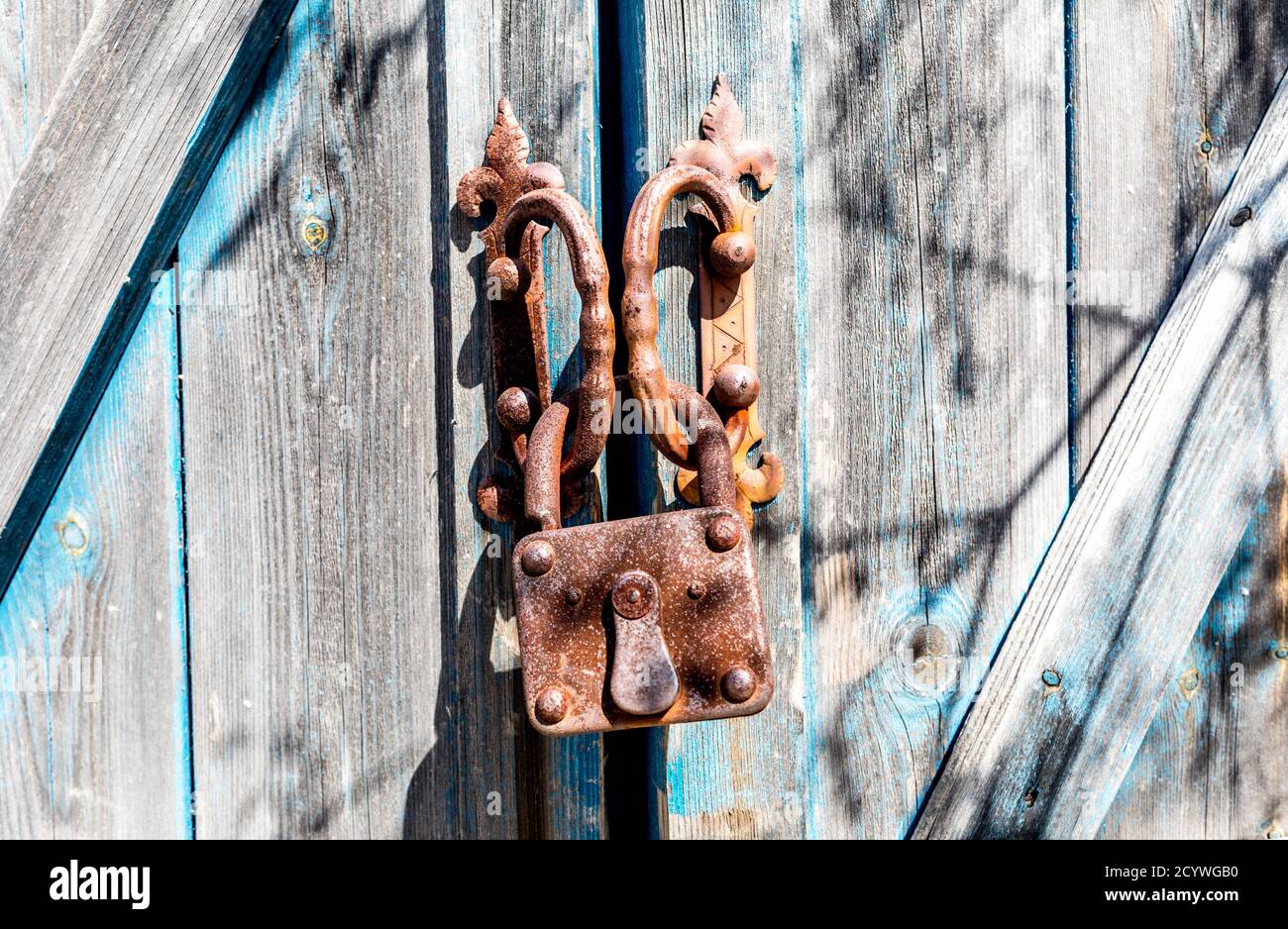 Padlocks gate hi-res stock photography and images - Alamy