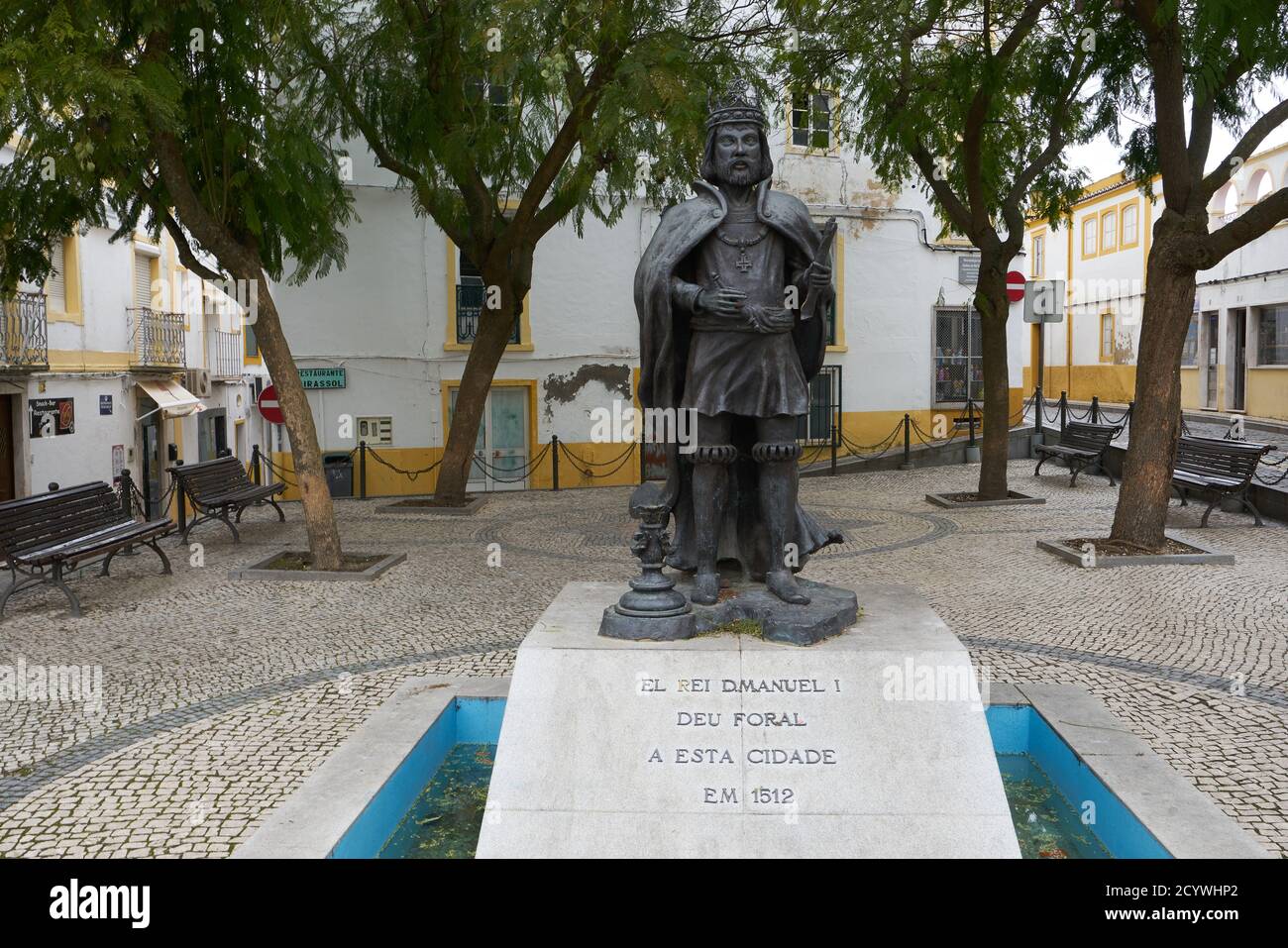 King D. Manuel I statue in Elvas Alentejo, Portugal Stock Photo - Alamy