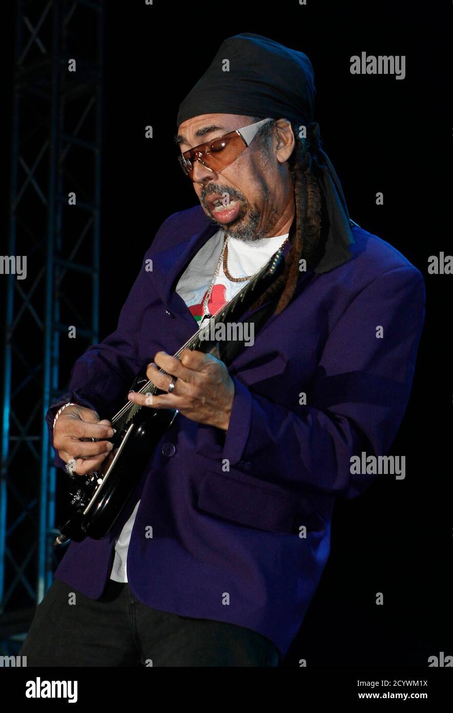 Stephen cat coore hi-res stock photography and images - Alamy