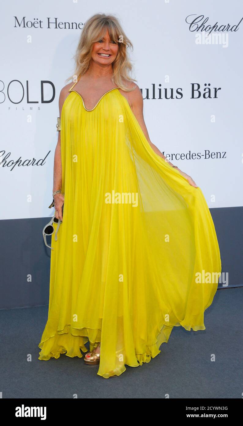 Goldie Hawn Overboard Gold Dress