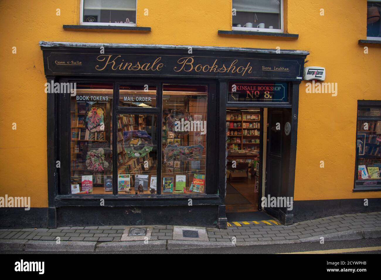 Bookshop ireland hi-res stock photography and images - Alamy