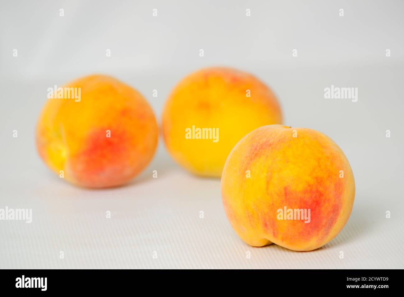 Melocotones frutas hi-res stock photography and images - Alamy