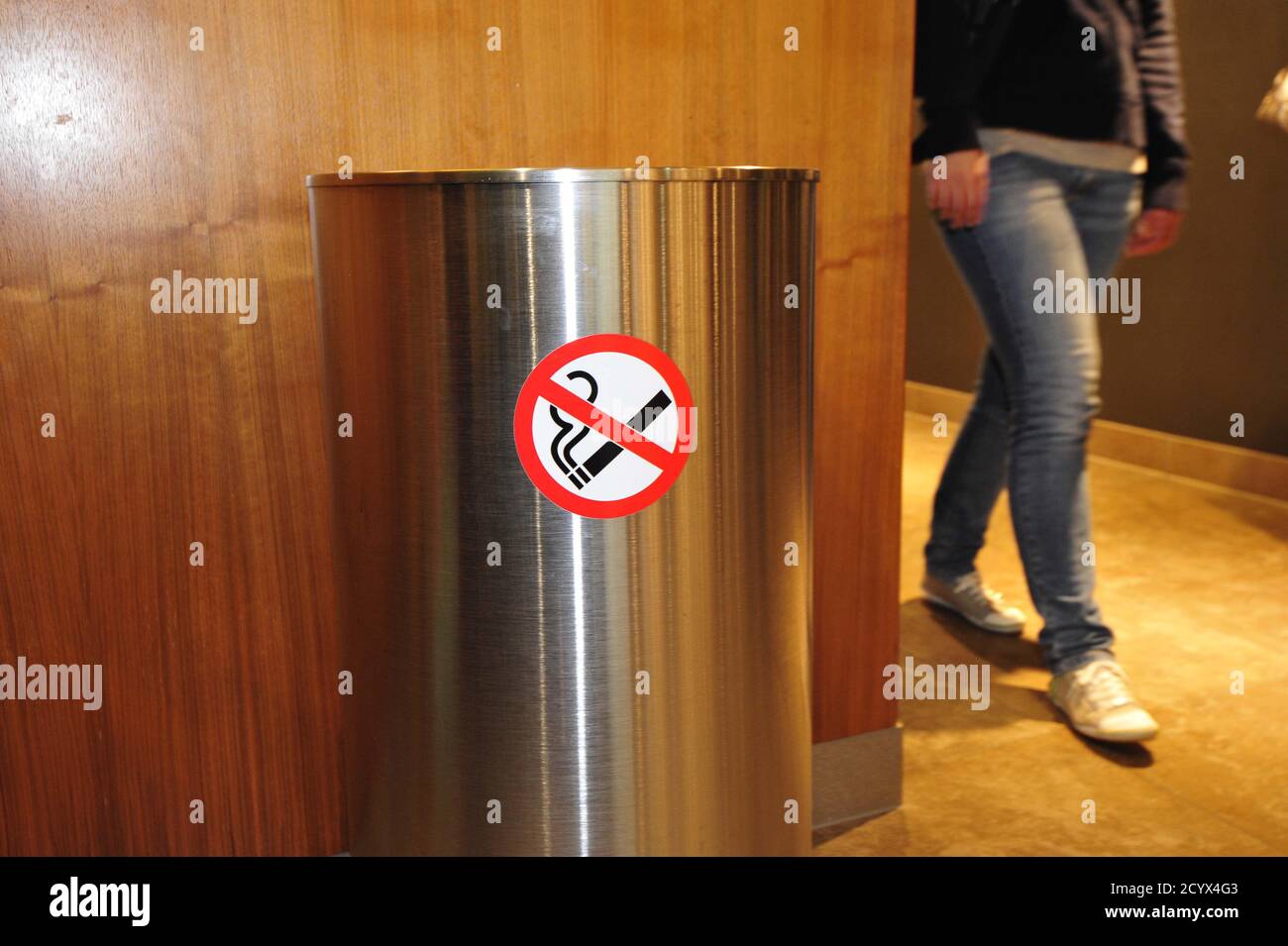 smoking ban or smoking prohibited sign with pictogram of a filter ...