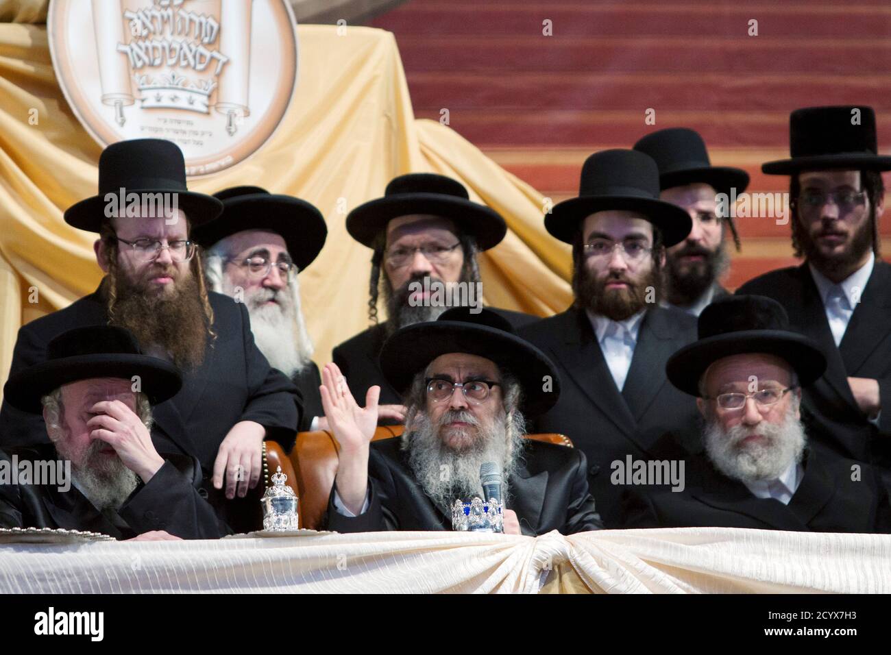 Jews in new york hi-res stock photography and images - Alamy