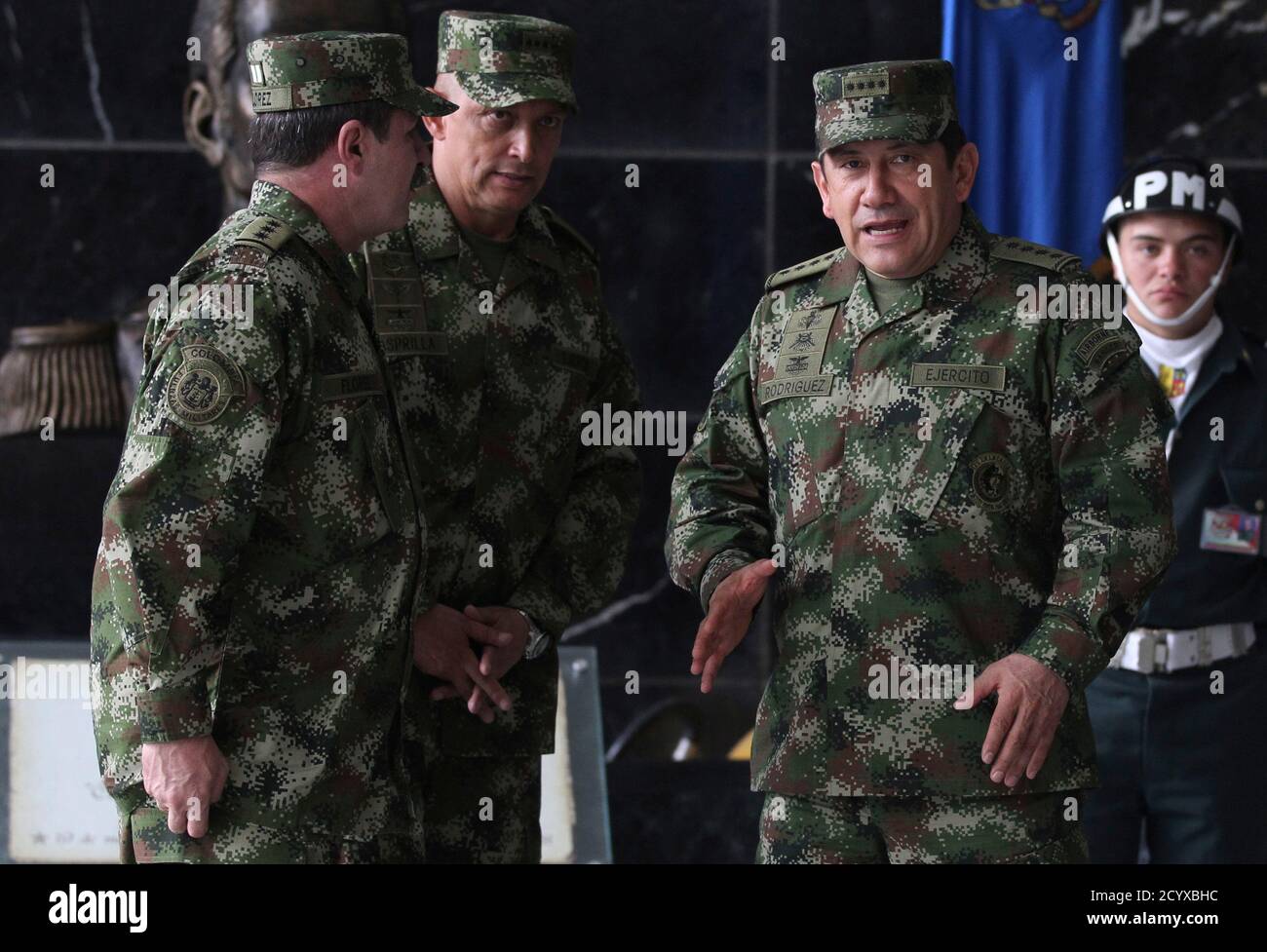 The new commander in chief armed forces army hi-res stock photography ...