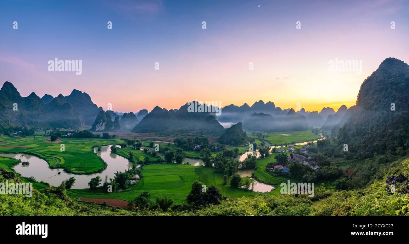 Beautiful step of rice terrace paddle field in sunset and dawn at Trung ...