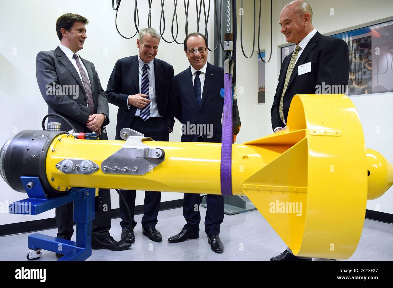 Advanced acoustic generator hi-res stock photography and images - Alamy