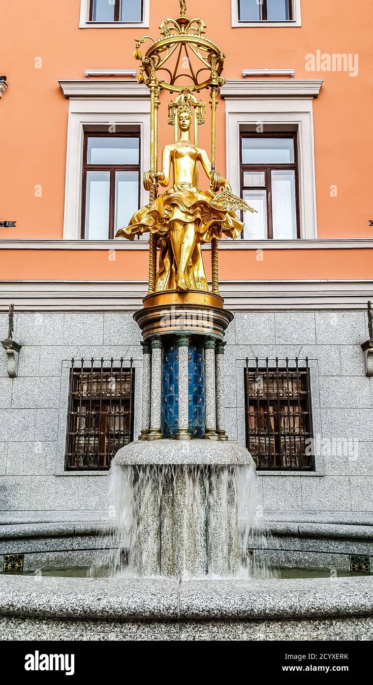 Turandot hi-res stock photography and images - Alamy